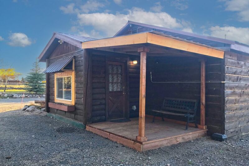 Cabins - Alpine Trails RV Park